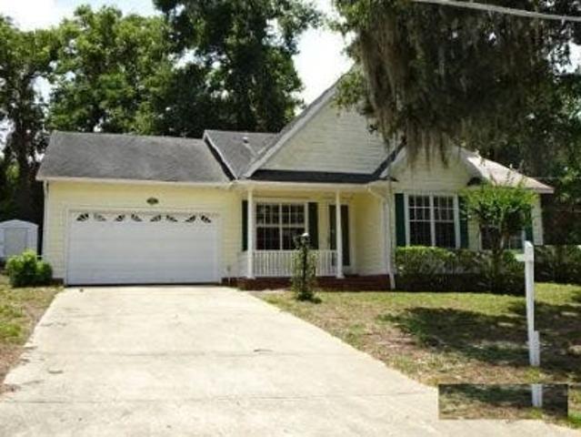 Hilltop Dr