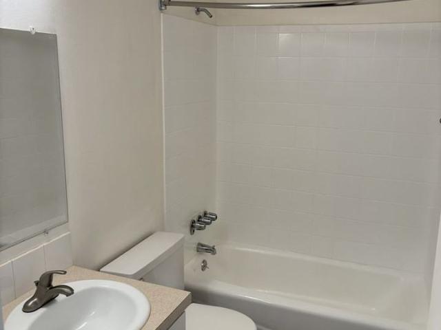 Hilltop House Apartments 1 Bedroom Apartment for Rent at 3223 Sw 11th Ave, Portland, OR 97239 Homestead