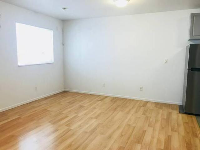 HillTop Lofts Studio Apartment for Rent at 403 S Alvarado St, Los Angeles, CA 90057 MacArthur Park