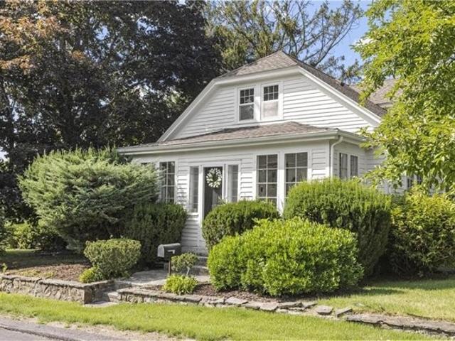 Hilltop Rd, East Providence, Home For Sale