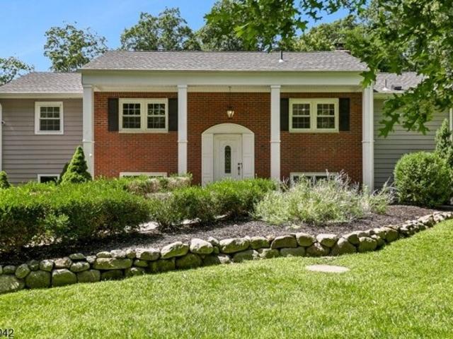 Hilltop Rd, Kinnelon, Home For Sale