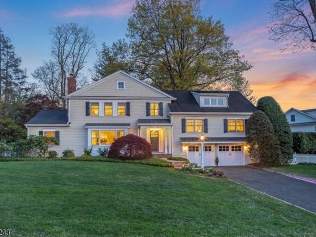 Hilltop Ter, Chatham Township, Home For Sale