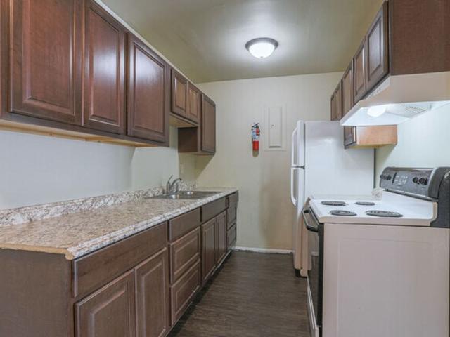Hillview Apartments 2 Bedroom Apartment for Rent at 1701 1701 1723 E Florida Ave, Urbana, IL 61802