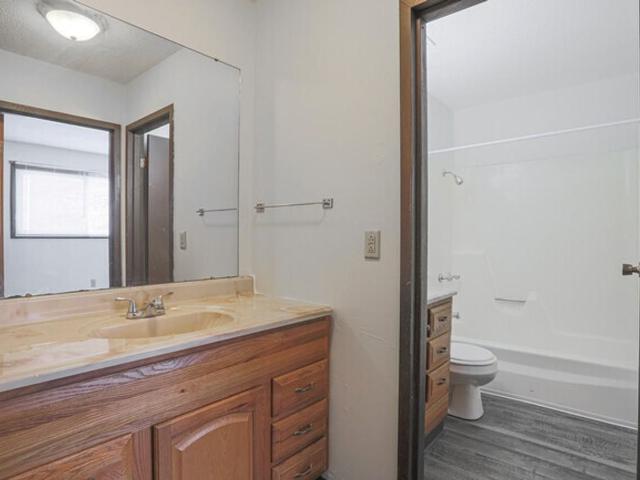 Hillview Apartments 2 Bedroom Apartment for Rent at 1701 1701 1723 E Florida Ave, Urbana, IL 61802