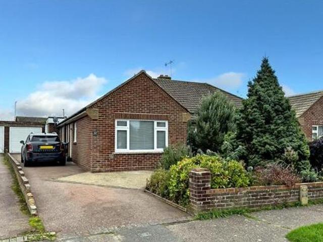 Hillview Crescent, East Preston, 3 Bedroom Bungalow