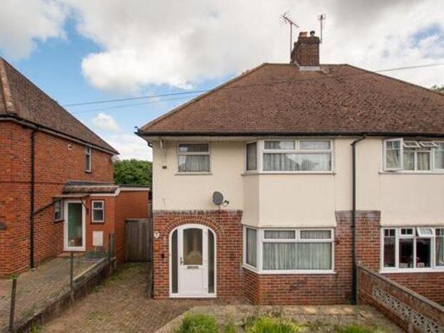 Hillview Crescent, Guildford, 3 Bedroom Semi detached