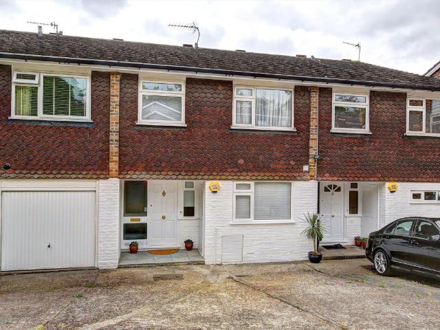 Hillview, Raynes Park SW20, 4 bed terraced house to rent, £3,500 pcm | PrimeLocation