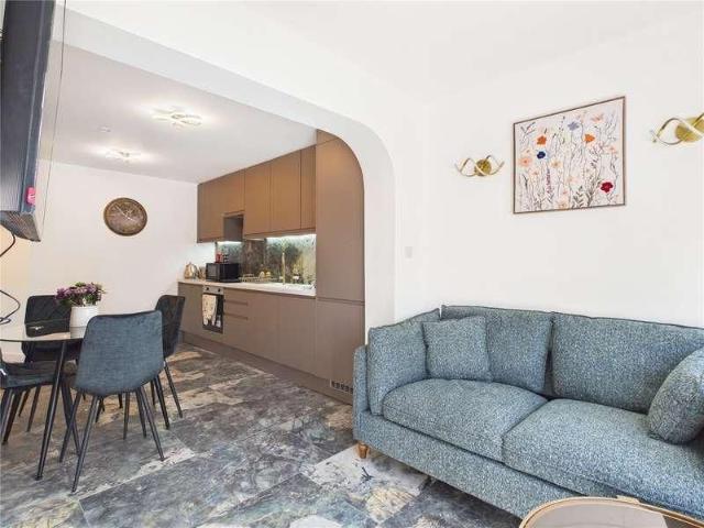 Hillview, South Lodge Avenue, Mitcham, CR4
