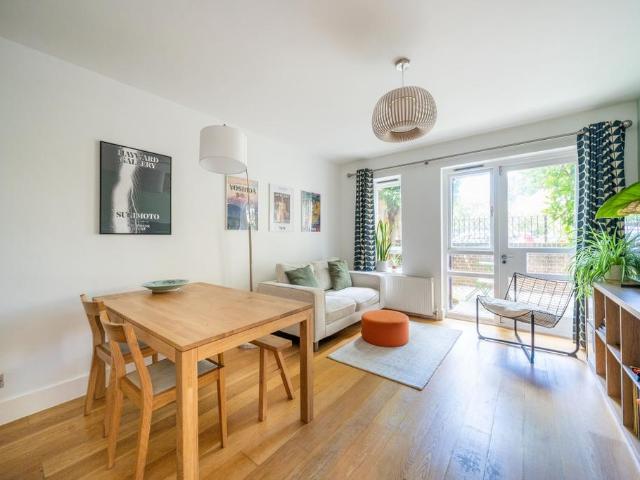 Hillyard Street London SW9 1 bed flat to rent £2,000 pcm £462 pw