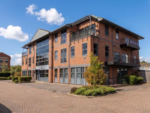 Hipley Street, Woking GU22 1 bed apartment to rent £1,450 pcm £335 pw