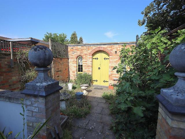 Histon Road, Cambridge CB4, Studio to rent, £1,250 pcm | PrimeLocation
