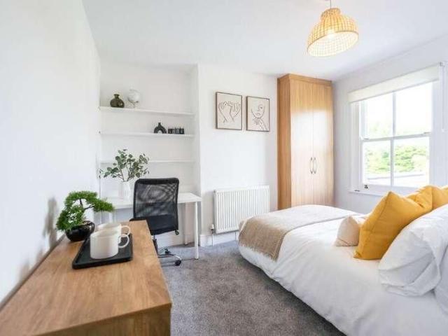 Histon Road, Cambridge, CB4