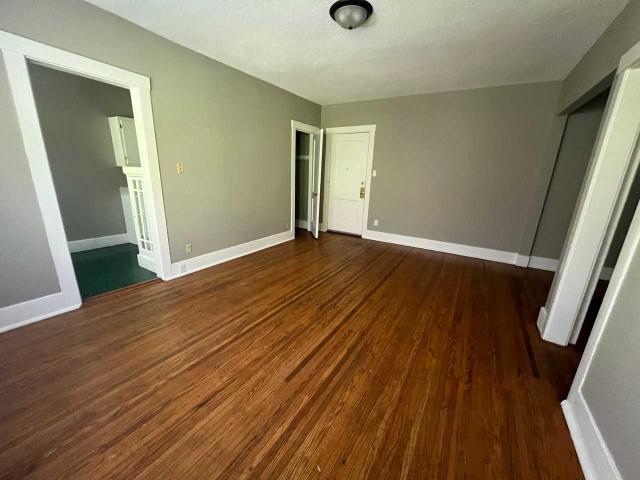 Historic Worthington Manor Apartments Studio Apartment for Rent at 425 E Wayne St, Fort Wayne, IN 46802 Downtown Fort Wayne