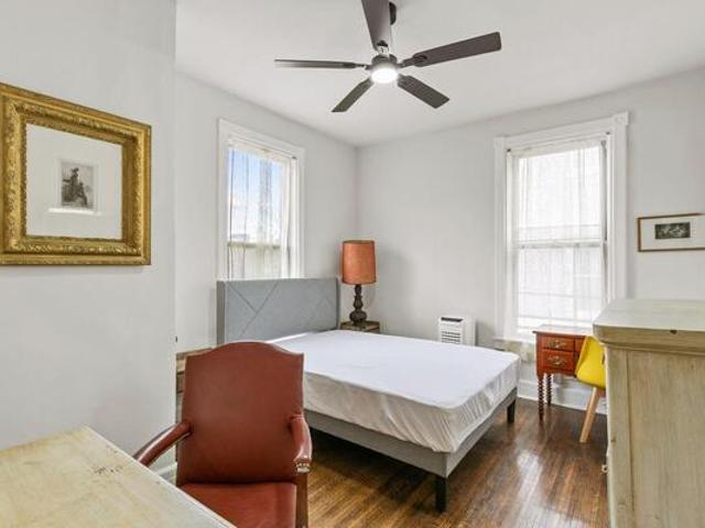 Historic Charm Large Rooms Midtown Location Public Transit Limited Parking All Utilities Included Find Your Home Today