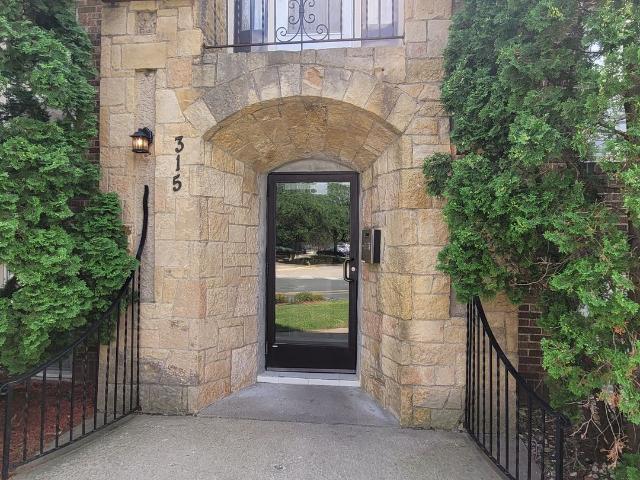 Historic Greystone Apartments