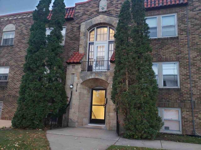 Historic Greystone Apartments Studio Apartment for Rent at 315 3rd St N, South St Paul, MN 55075