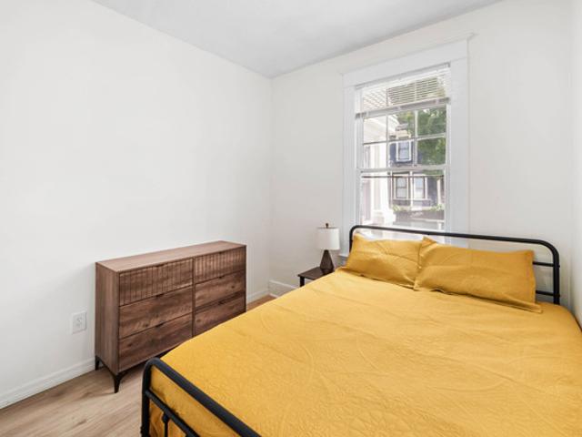 Historic Springfield! Private Rooms | Utilities + WiFi Included