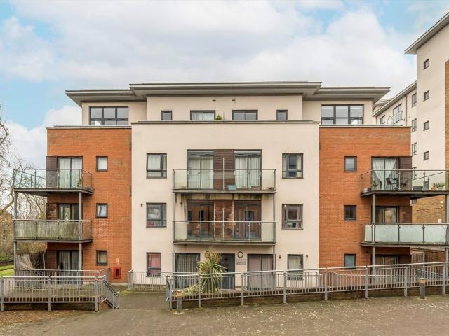 Hither Green Lane, Hither Green SE13, 1 bed flat to rent, £1,400 pcm | PrimeLocation