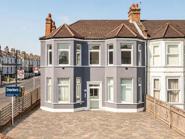 Hither Green Lane, London SE13 2 bed flat to rent £1,750 pcm £404 pw