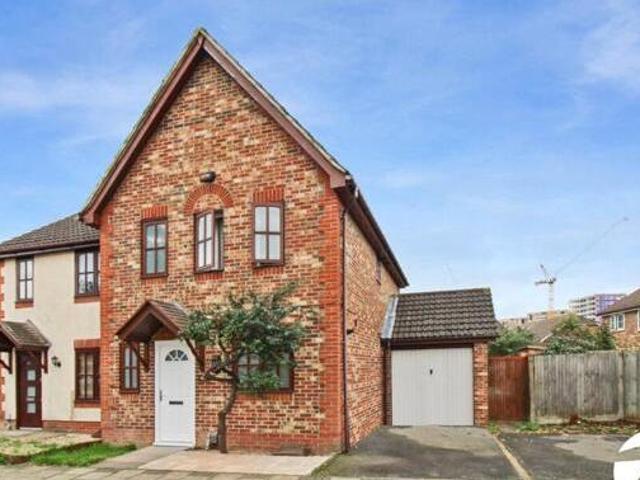 Hither Farm Road, London, 3 Bedroom End