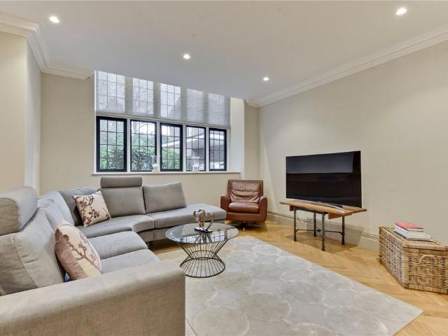 Hitherbury House, 97 Portsmouth Road. 2 bed apartment to rent £2,650 pcm £612 pw