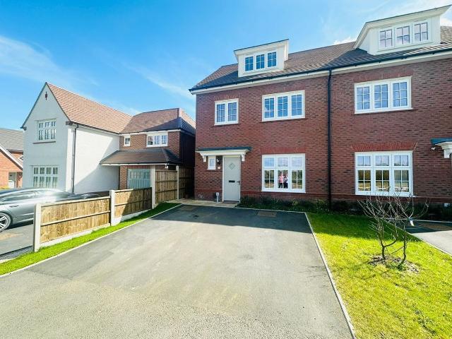 Hixon Close, Tamworth B77, 4 bed property to rent, £1,800 pcm | PrimeLocation