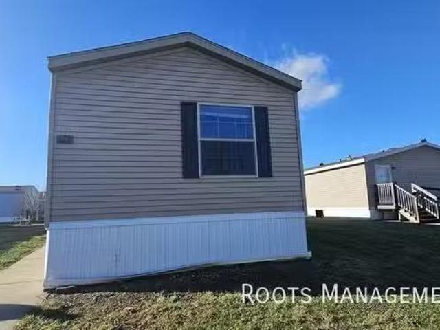 Home Available to Lease Apply Today! 137 Birch Crest Dr #137