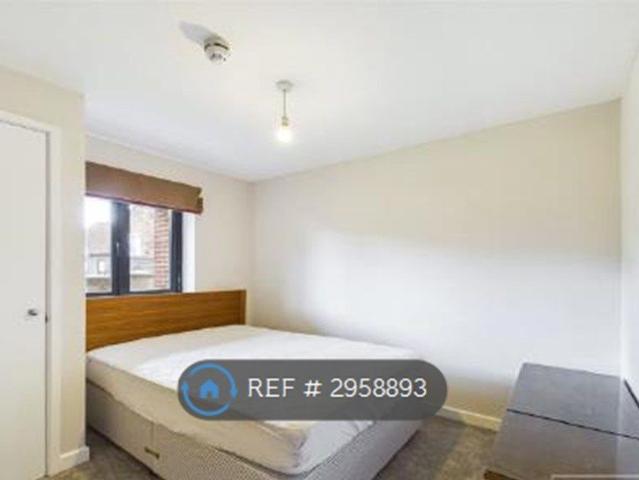 Home Court, Reading RG1, 1 bed flat to rent, £1,200 pcm | PrimeLocation