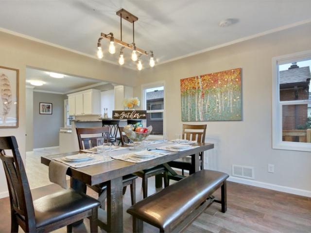 Home for Professionals in North Tacoma!