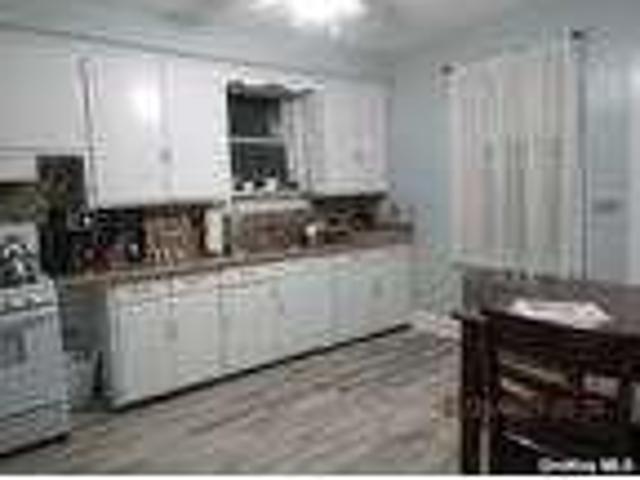 Home For Rent In Amityville, New York