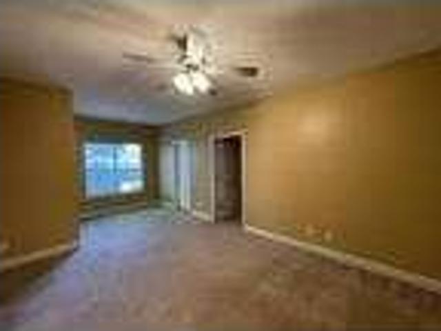 Home For Rent In Byron, Georgia