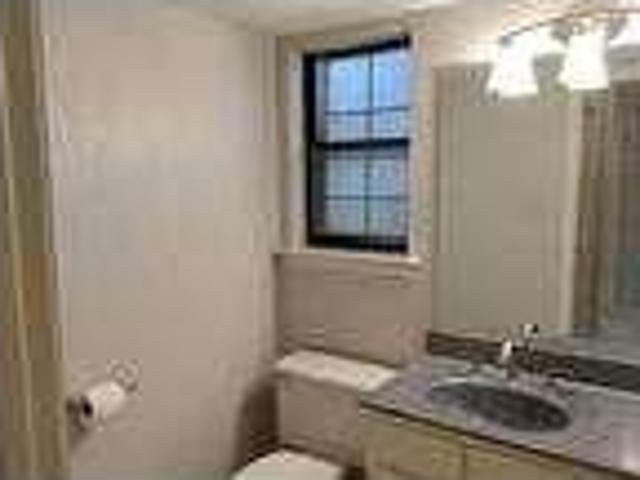 Home For Rent In Bedford, Texas