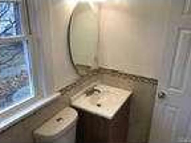 Home For Rent In Bergenfield, New Jersey