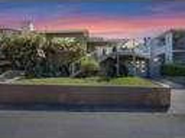 Home For Rent In Cardiff, California