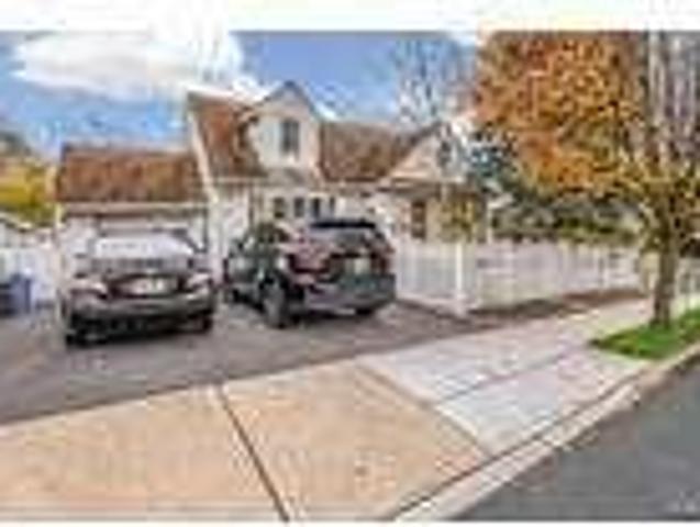 Home For Rent In Carlstadt, New Jersey