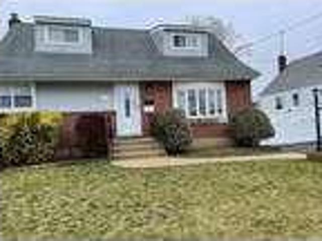 Home For Rent In Elmont, New York