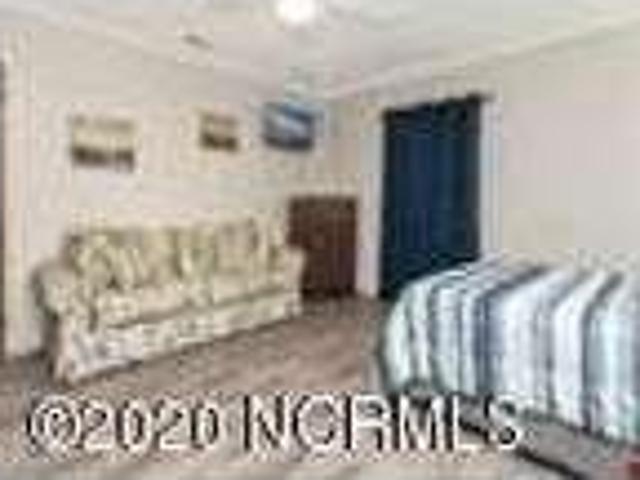 Home For Rent In Emerald Isle, North Carolina