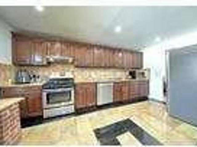Home For Rent In Hicksville, New York