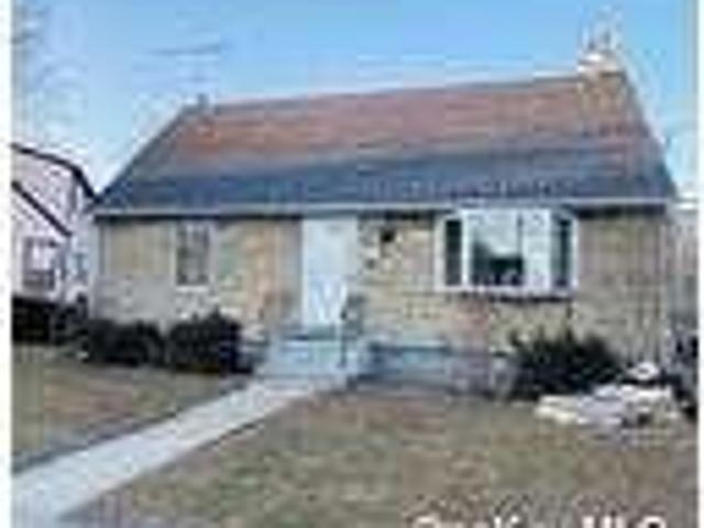 Home For Rent In Hicksville, New York