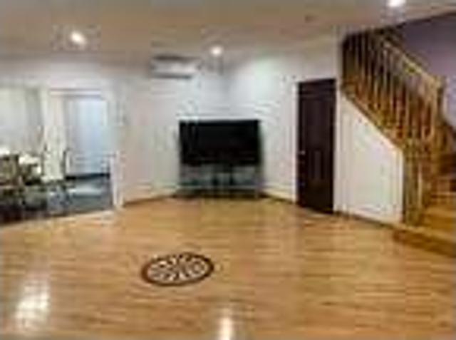 Home For Rent In Jamaica, New York