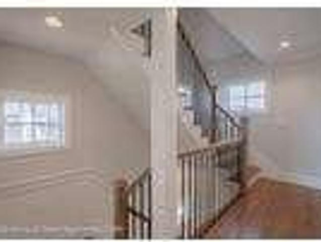 Home For Rent In Rumson, New Jersey