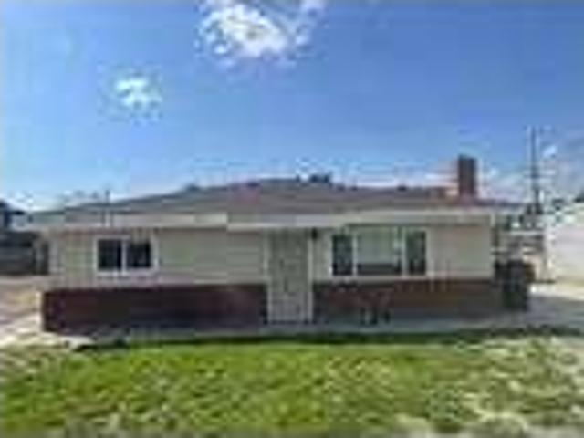 Home For Rent In Redlands, California