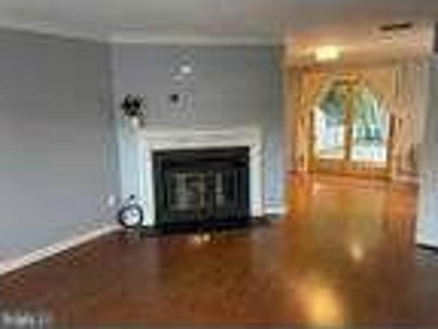 Home For Rent In Robbinsville, New Jersey