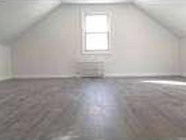 Home For Rent In Valley Stream, New York