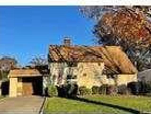 Home For Rent In Westbury, New York