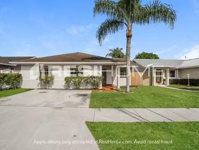 HOME FOR RENT! 13661 Sw 178th St