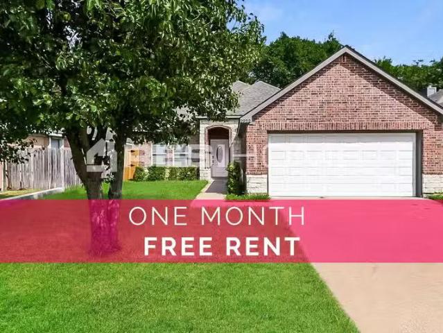 HOME FOR RENT! 2922 Curvilinear Ct