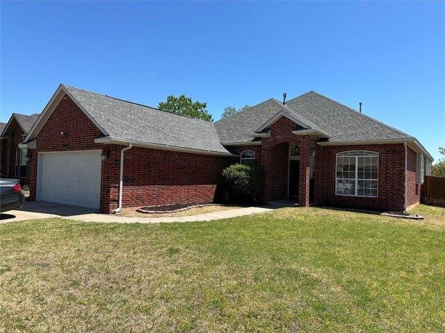 Home For Sale In Moore, Oklahoma