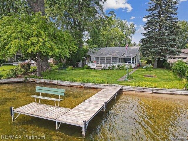 Home For Sale In Genoa Township, Michigan