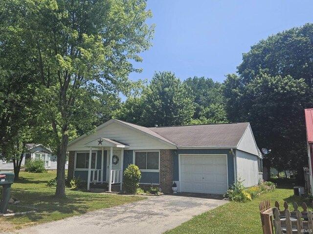 Home For Sale In Washington, Indiana